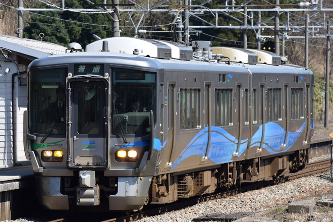 521系 の写真 |鉄道写真投稿サイトTrain-Directory