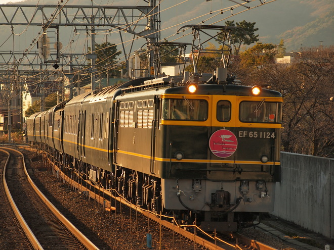 下関総合車両所 EF65 1124 の写真 |鉄道写真投稿サイトTrain-Directory