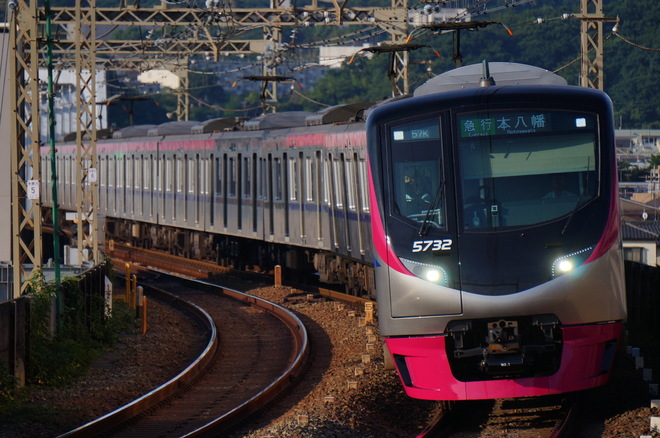 若葉台検車区 5000系 5732F の写真 |鉄道写真投稿サイトTrain-Directory