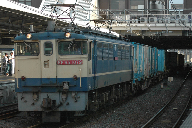 新鶴見機関区 EF65 1079 の写真 |鉄道写真投稿サイトTrain-Directory