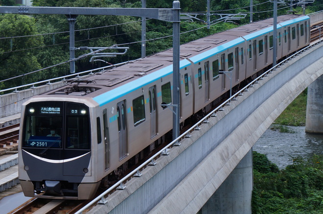 荒井車両基地 2000系 2101F の写真 |鉄道写真投稿サイトTrain-Directory