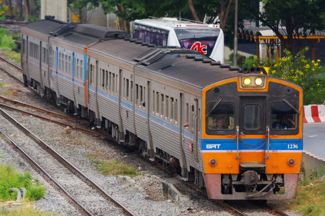 NKF.形 B.P.D.1236 の写真 |鉄道写真投稿サイトTrain-Directory