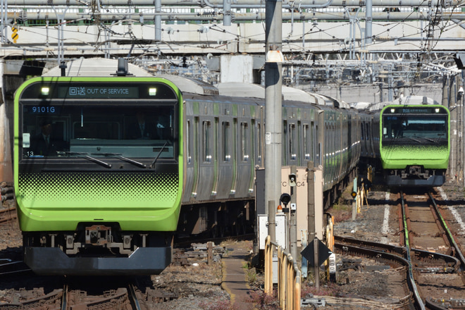 東京総合車両センター本区 E235系 トウ13編成 の写真 |鉄道写真投稿サイトTrain-Directory