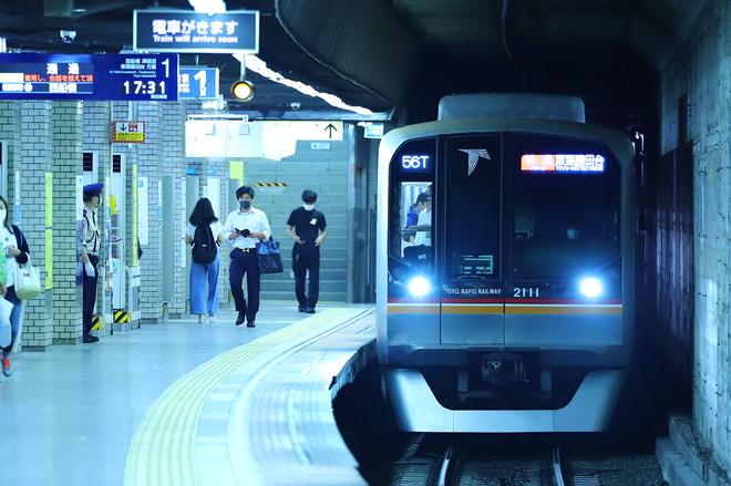 2000系 2111F の写真 |鉄道写真投稿サイトTrain-Directory