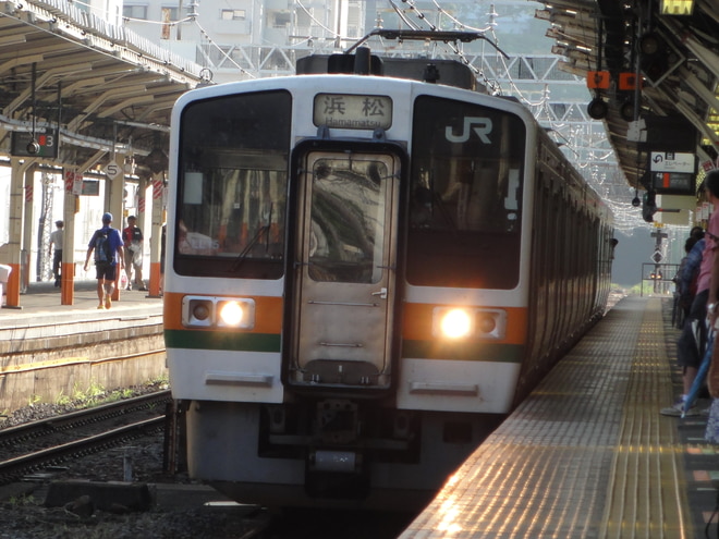 211系 の写真 |鉄道写真投稿サイトTrain-Directory