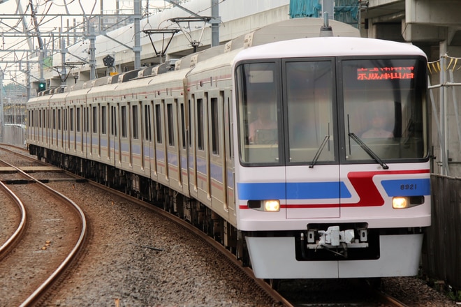 くぬぎ山車両基地 8900形 8928編成 の写真 |鉄道写真投稿サイトTrain-Directory
