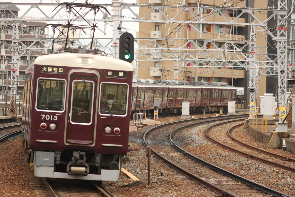 西宮車庫 7000系 7013F の写真 |鉄道写真投稿サイトTrain-Directory