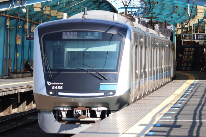 喜多見検車区 5000形 5055F の写真 |鉄道写真投稿サイトTrain-Directory