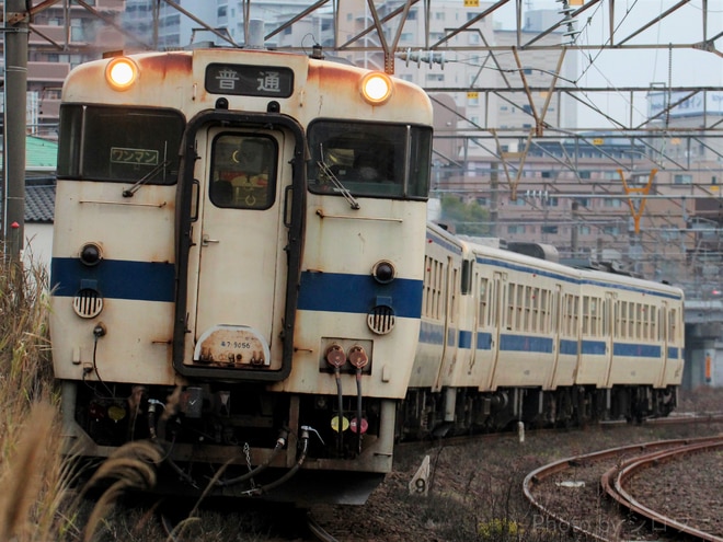 鹿児島総合鉄道部鹿児島車両センター キハ47 9056 の写真 |鉄道写真投稿サイトTrain-Directory