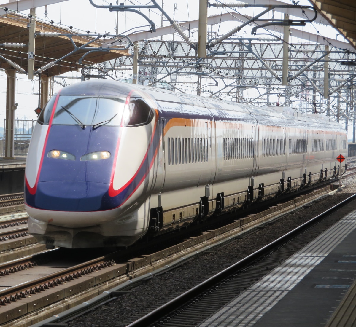 山形新幹線車両センター E3系 L68編成 の写真 |鉄道写真投稿サイトTrain-Directory