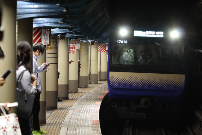 鎌倉車両センター本所 E235系 クラJ-20編成 の写真 |鉄道写真投稿サイトTrain-Directory