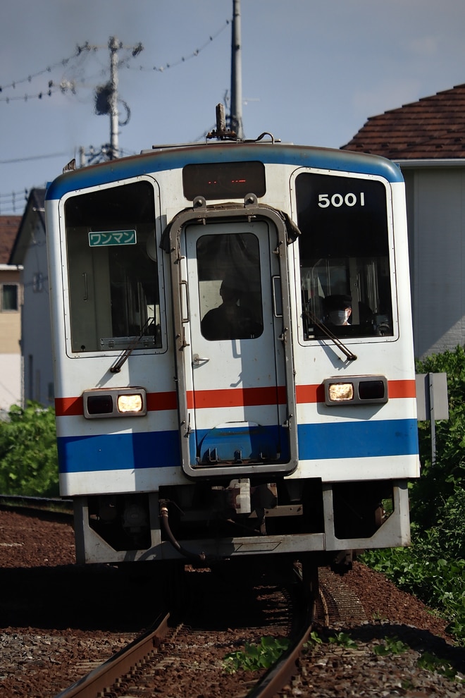 水海道車両基地 キハ5000形 5001 の写真 |鉄道写真投稿サイトTrain-Directory