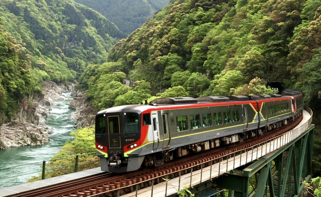 高松運転所 2700系 2707 の写真 |鉄道写真投稿サイトTrain-Directory
