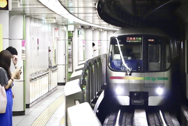 木場車両検修場 12-000形 12-201F の写真 |鉄道写真投稿サイトTrain-Directory