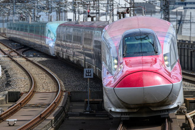 秋田新幹線車両センター E6系 Z1編成 の写真 |鉄道写真投稿サイトTrain-Directory