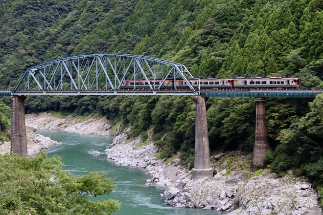 高知運転所 2700系 の写真 |鉄道写真投稿サイトTrain-Directory