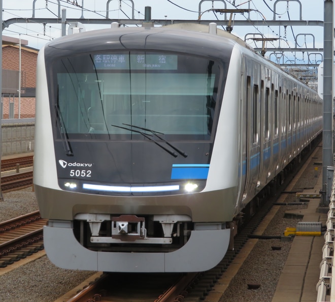 喜多見検車区 5000形 5052×10 の写真 |鉄道写真投稿サイトTrain-Directory