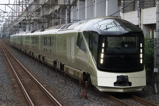 尾久車両センター E001系 四季島 の写真 |鉄道写真投稿サイトTrain-Directory