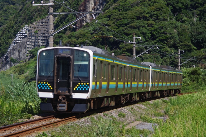 幕張車両センター本区 E131系 マリR02編成 の写真 |鉄道写真投稿サイトTrain-Directory