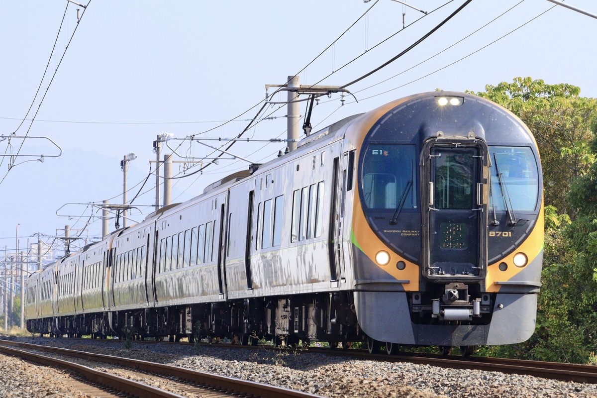 松山運転所 8600系 E1編成 の写真 |鉄道写真投稿サイトTrain-Directory