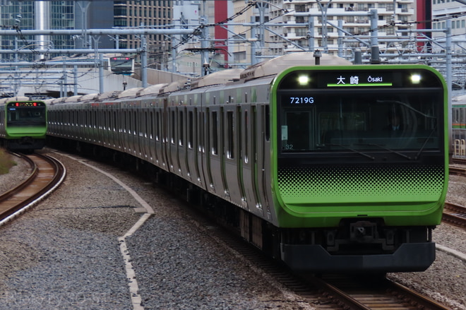 東京総合車両センター E235系 トウ32編成 の写真 |鉄道写真投稿サイトTrain-Directory