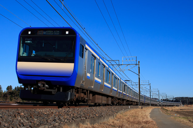 E235系 の写真 |鉄道写真投稿サイトTrain-Directory