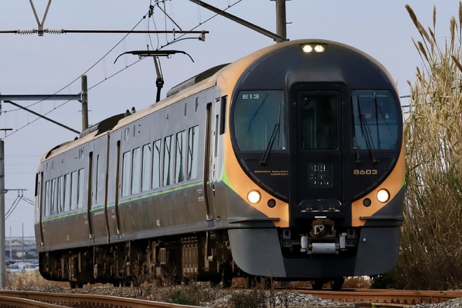 松山運転所 8600系 E13編成 の写真 |鉄道写真投稿サイトTrain-Directory