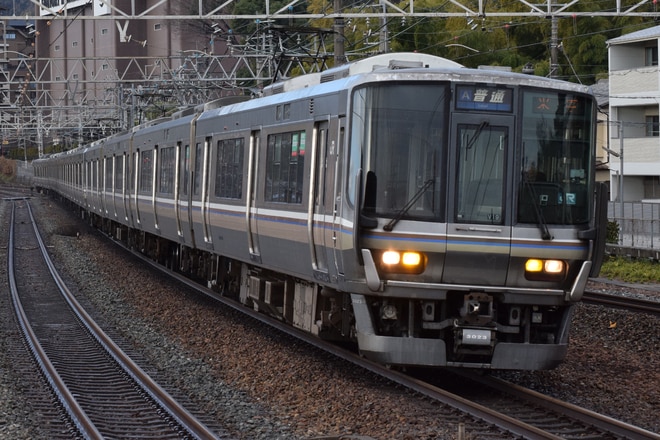 網干総合車両所本所 223系 V19編成 の写真 |鉄道写真投稿サイトTrain-Directory