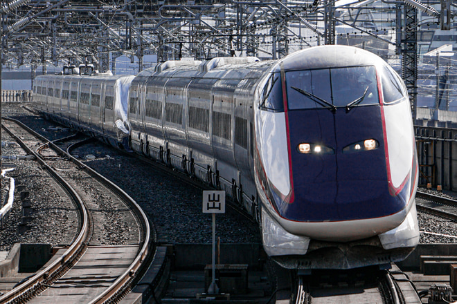 山形新幹線車両センター E3系2000番台 L64編成 の写真 |鉄道写真投稿サイトTrain-Directory