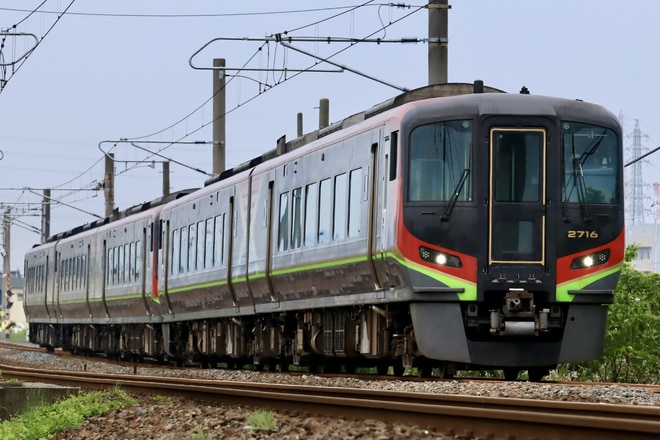 高知運転所 2700系 2716 の写真 |鉄道写真投稿サイトTrain-Directory