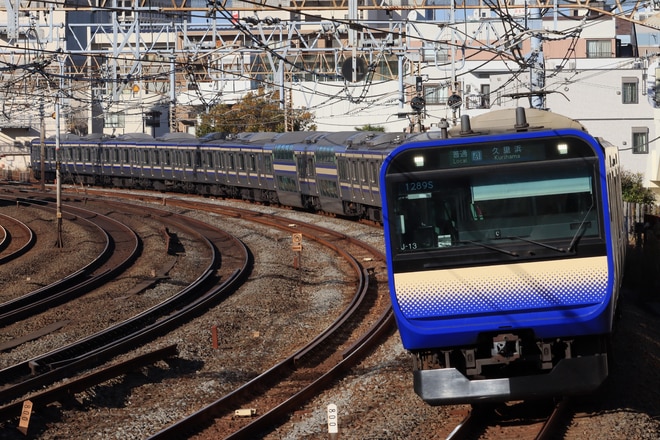 鎌倉車両センター本所 E235系 クラJ-13編成 の写真 |鉄道写真投稿サイトTrain-Directory