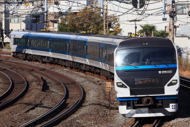 大宮総合車両センター東大宮センター E257系 オオNA-05編成 の写真 |鉄道写真投稿サイトTrain-Directory