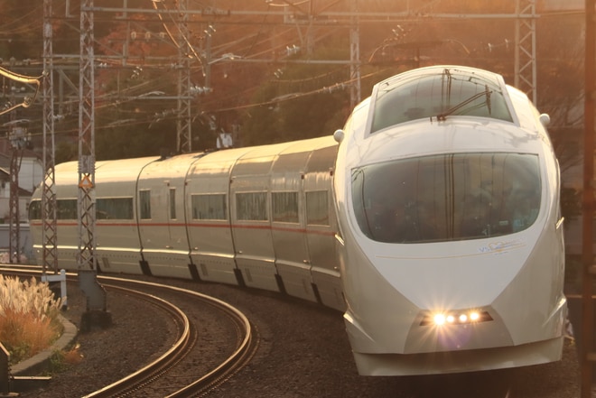 喜多見検車区 50000形 50001×10 の写真 |鉄道写真投稿サイトTrain-Directory