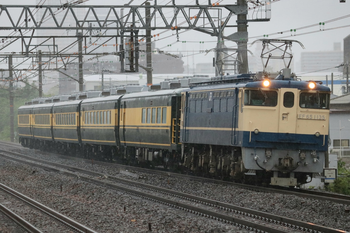 下関総合車両所運用検修センター EF65形 EF65-1135 の写真 |鉄道写真投稿サイトTrain-Directory