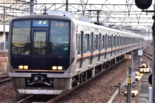 網干総合車両所明石支所 321系 D32編成 の写真 |鉄道写真投稿サイトTrain-Directory