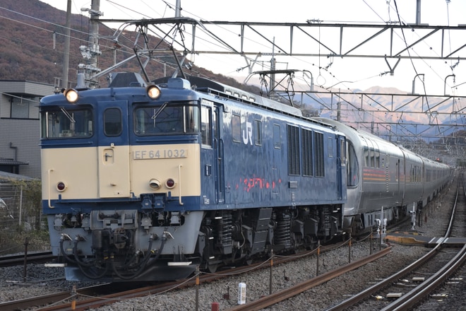 新潟車両センター EF64 1032 の写真 |鉄道写真投稿サイトTrain-Directory
