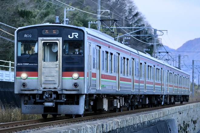 高松運転所 7200系 R09編成 の写真 |鉄道写真投稿サイトTrain-Directory
