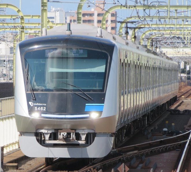 喜多見検車区 5000形 5062×10 の写真 |鉄道写真投稿サイトTrain-Directory