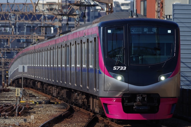 若葉台検車区 5000系 5733編成 の写真 |鉄道写真投稿サイトTrain-Directory