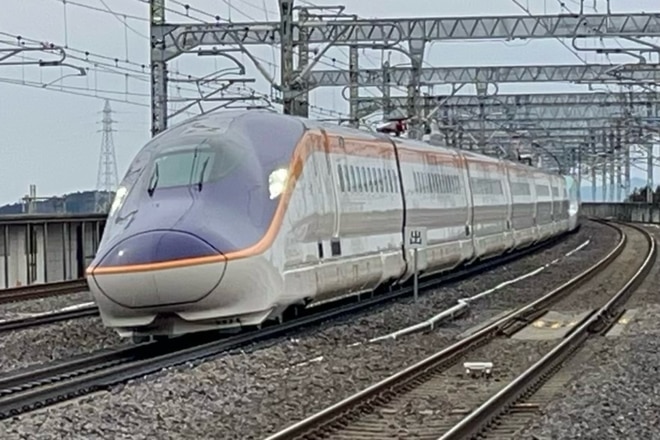 山形新幹線車両センター E8系 の写真 |鉄道写真投稿サイトTrain-Directory