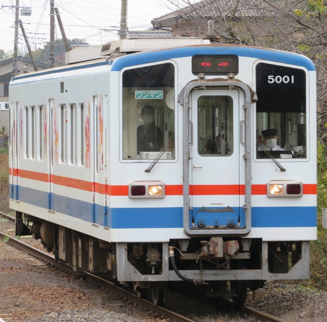 水海道車両基地 キハ5000形 キハ5001 の写真 |鉄道写真投稿サイトTrain-Directory