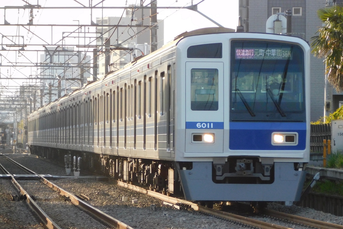 小手指車両基地 6000系 6111F の写真 |鉄道写真投稿サイトTrain-Directory