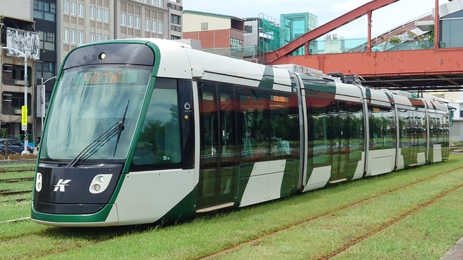 前鎮機廠 Alstom Citadis X-05 305系 KLRT-21編成 の写真 |鉄道写真投稿サイトTrain-Directory