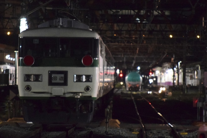 大宮総合車両センター東大宮センター 185系 B6編成 の写真 |鉄道写真投稿サイトTrain-Directory